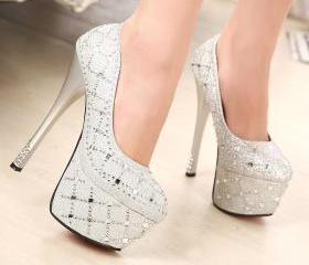 Stunning Stiletto on Luulla